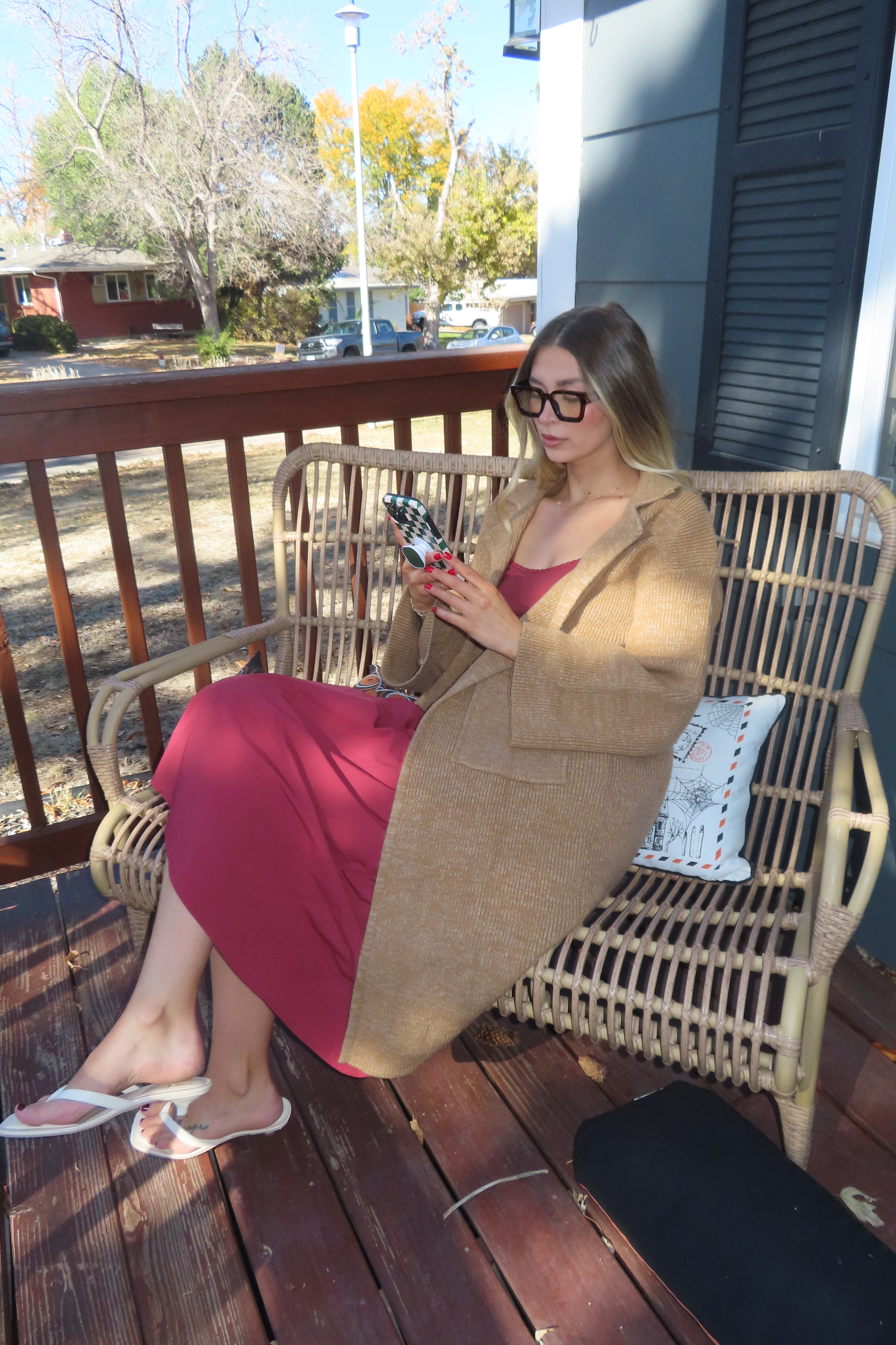Cozy Styles – The Moody June