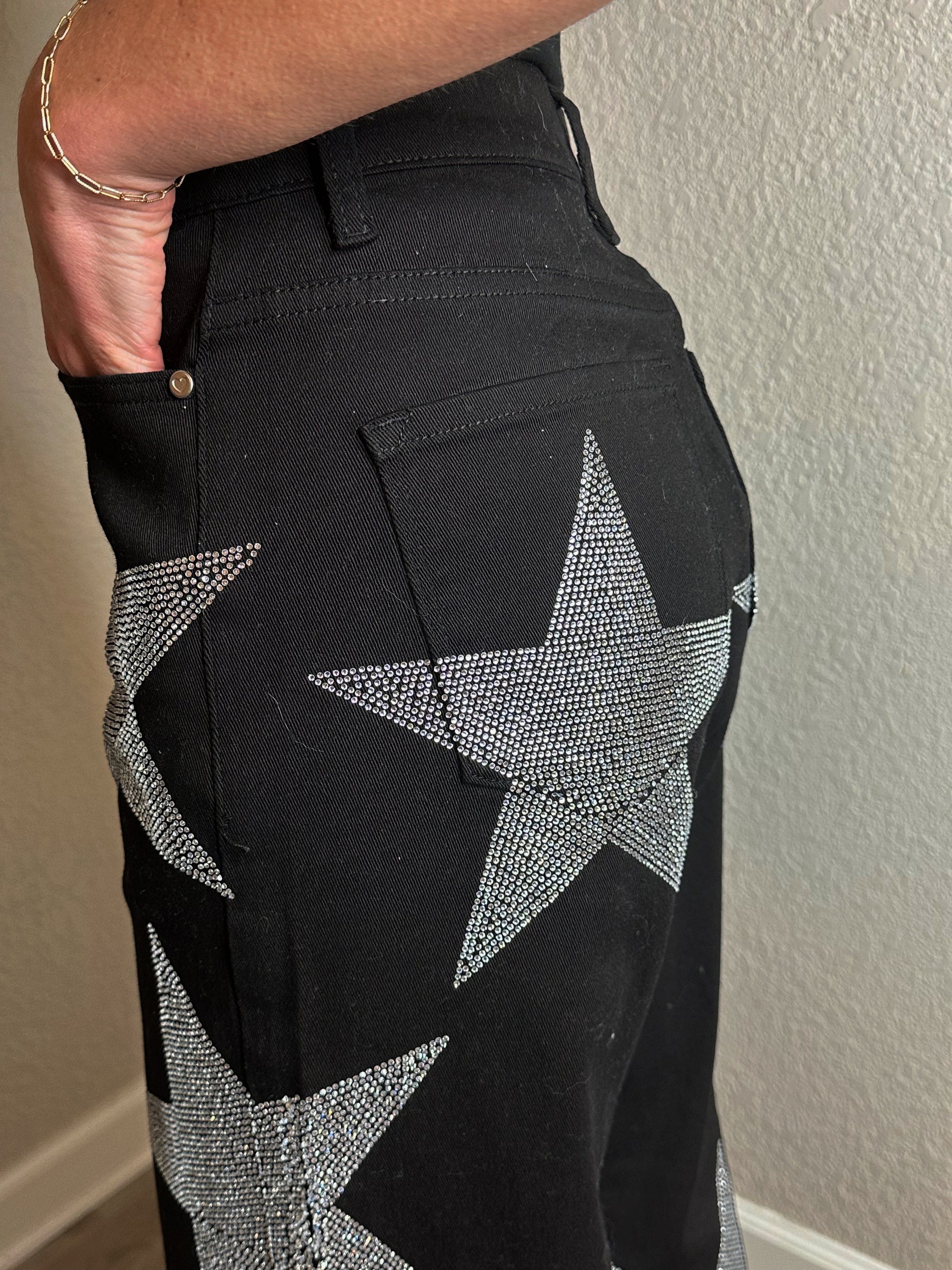 Star Pants – The Moody June